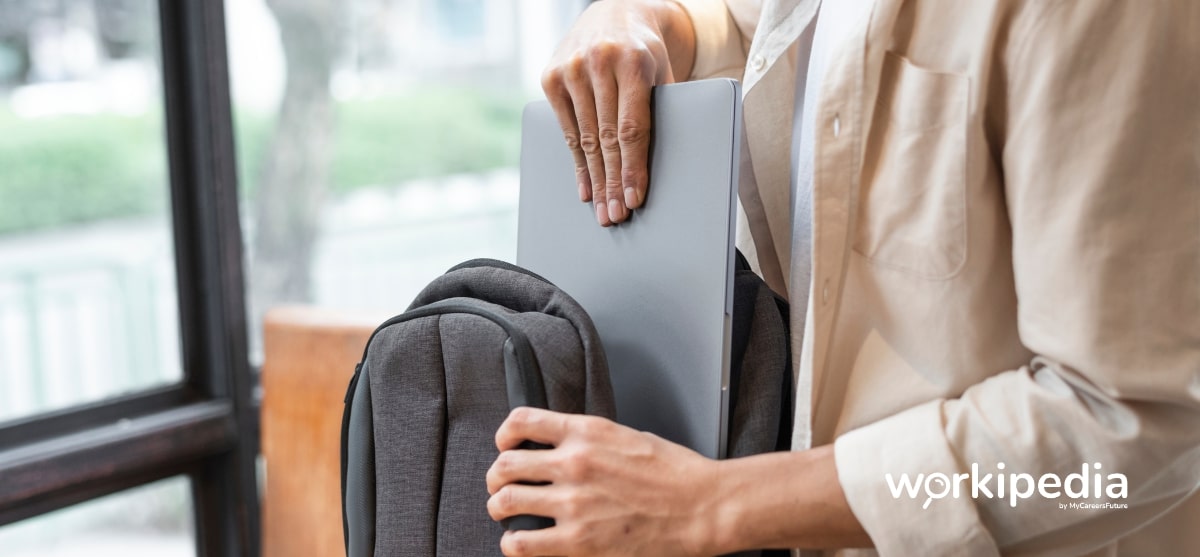 6 Essentials to Bring to a Job Interview - CareersCompass by ...